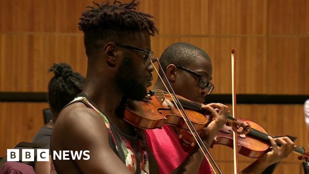 First black and minority ethnic orchestra to make debut - BBC News