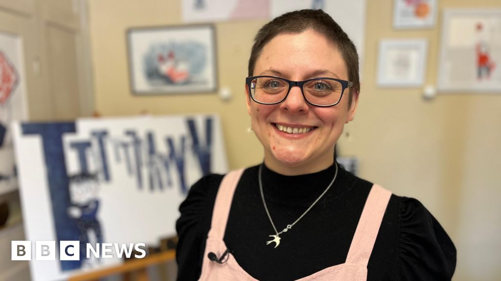 Waterstones book prize: Kate Rolfe and Chloe Savage shortlisted - BBC News