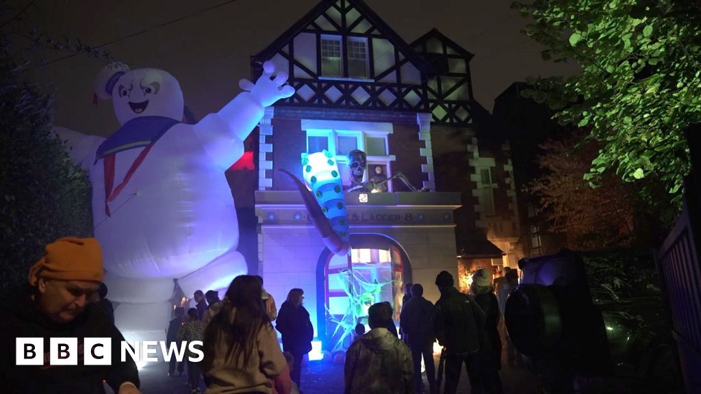 Cardiff's Halloween house draws the crowds