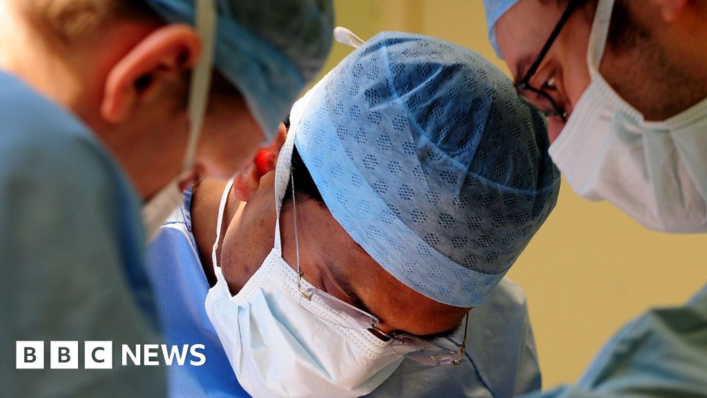 Medway Maritime Hospital performs record number of ops in one day