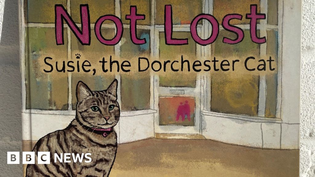 Susie the Dorchester cat fans turn out for book launch