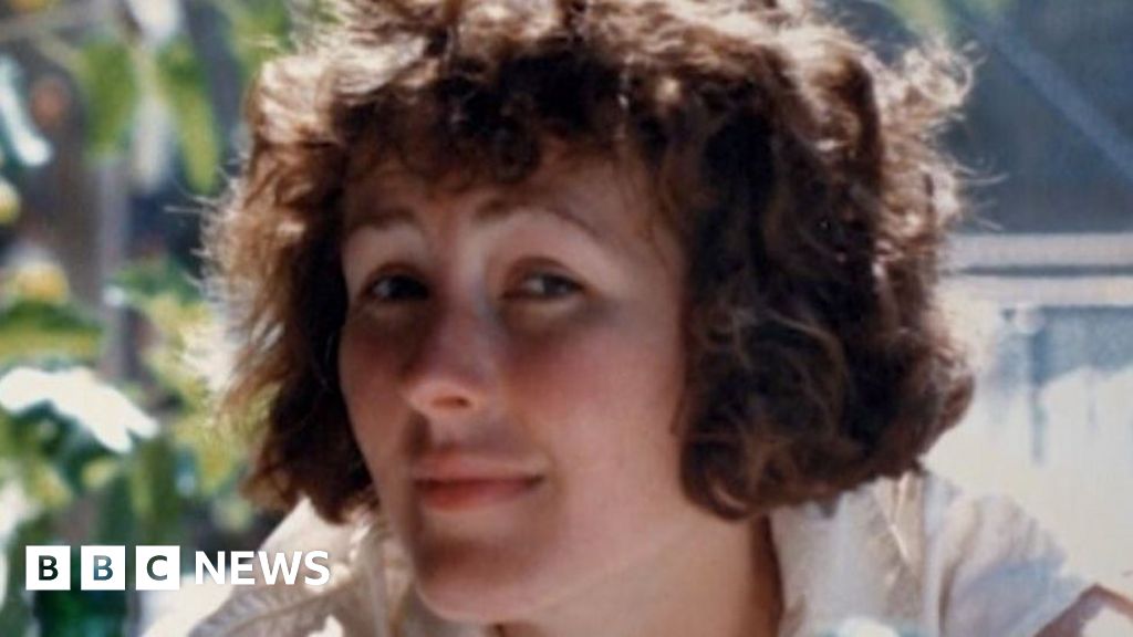 Woking: Pizza delivery murder unsolved after 30 years