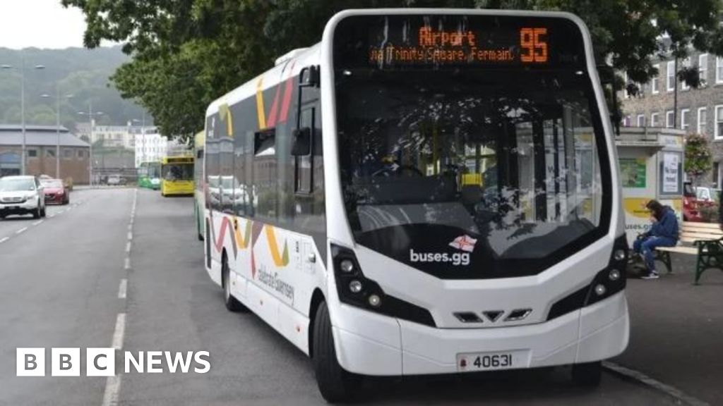 New website for Guernsey bus information when operator changes - BBC News