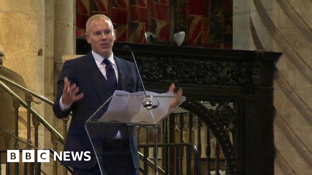 Windermere children: Rob Rinder shares family's Holocaust story - BBC News