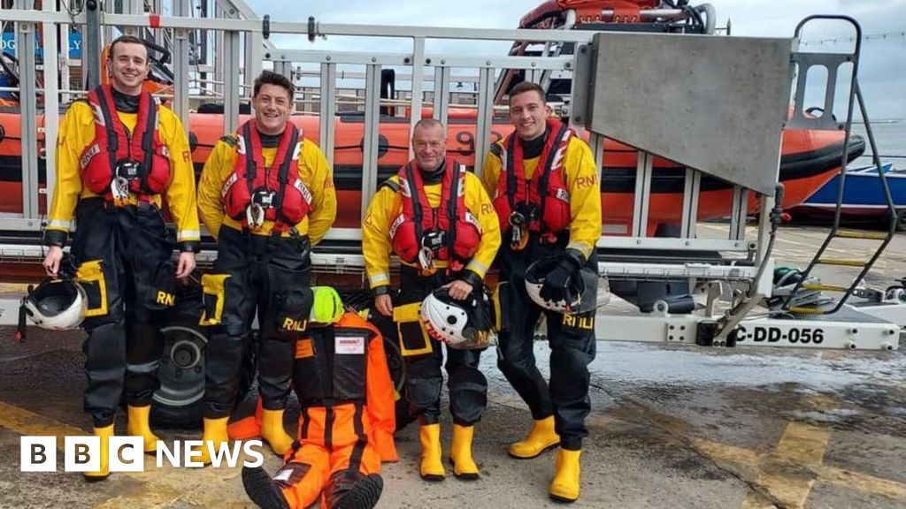 Filey lifeboat crew praised for rescuing missing dummy off Bempton ...