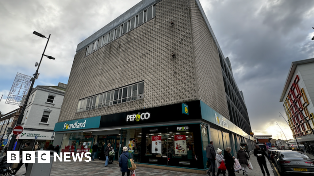 Sunderland Poundland store could be demolished in station revamp - BBC News