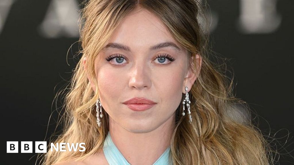 Breaking down the Sydney Sweeney American Eagle jeans advert - BBC News