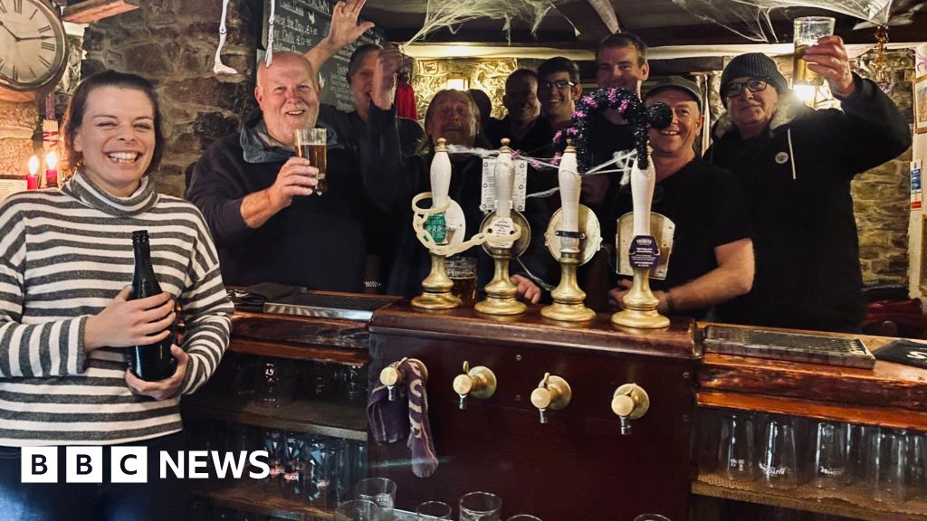 Former barmaid returns to historic pub as owner