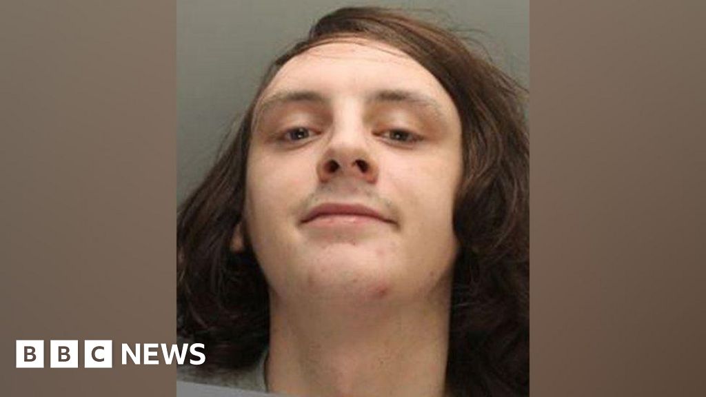 Killer 'should have been arrested before murder', watchdog finds - BBC News