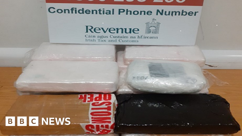 Dublin Airport: 16kg of cocaine discovered in passenger's luggage