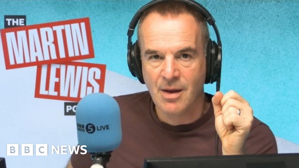 Martin Lewis on one big misunderstanding about student loans - BBC News