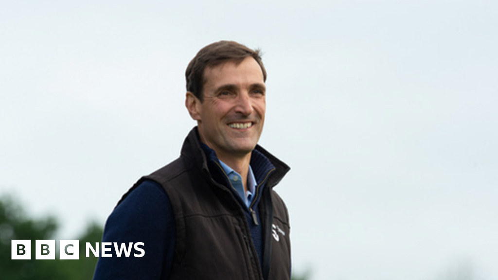 Shropshire farmer 'may have to slaughter cows' if no rain - BBC News