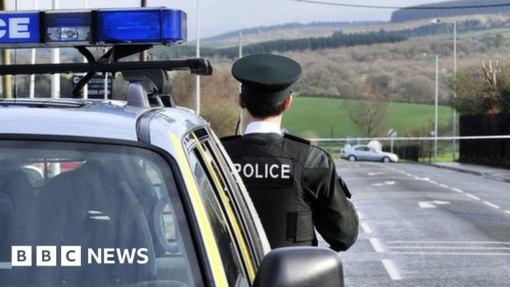 PSNI data breach: Officers looking over their shoulders - BBC News