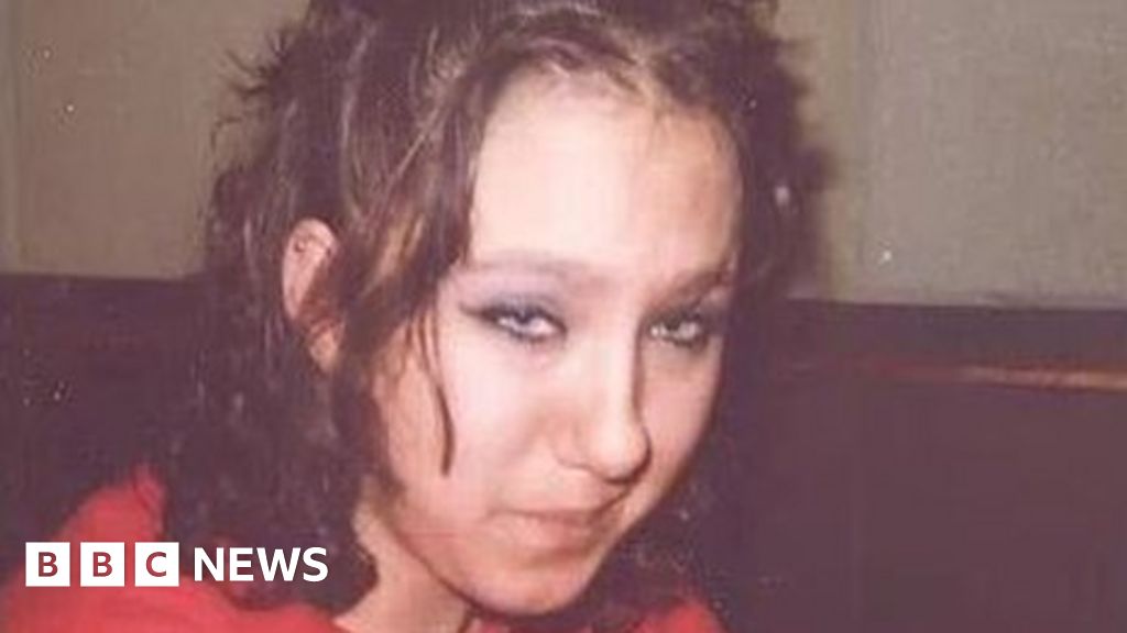 Detectives review Becky Hall cold case murder - BBC News