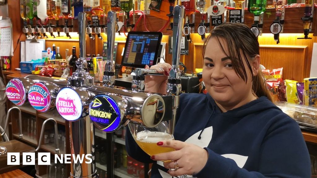 General election 2019: Are political clubs still political? - BBC News