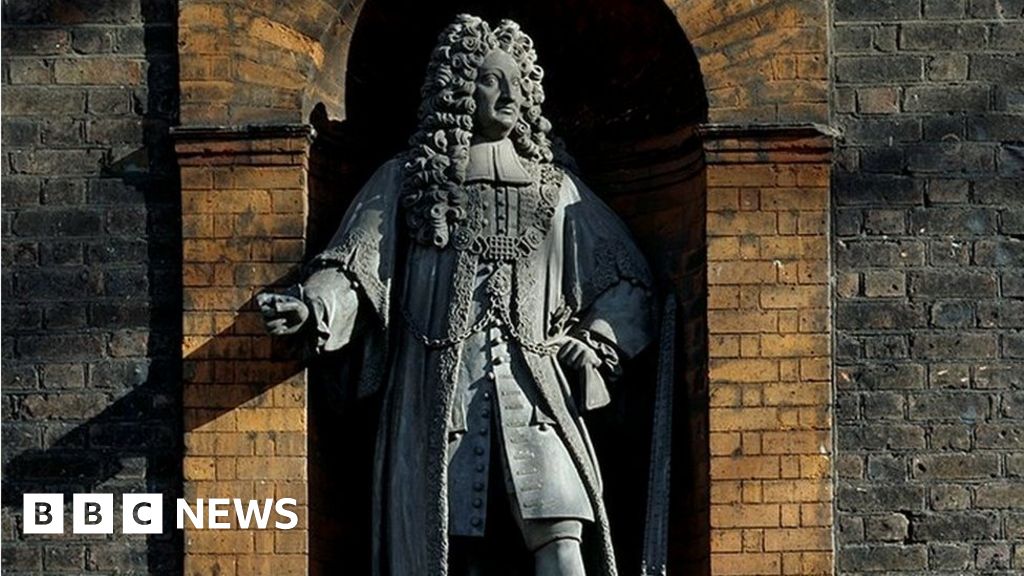 Museum of the Home: Slave-trader statue not removed despite pledge