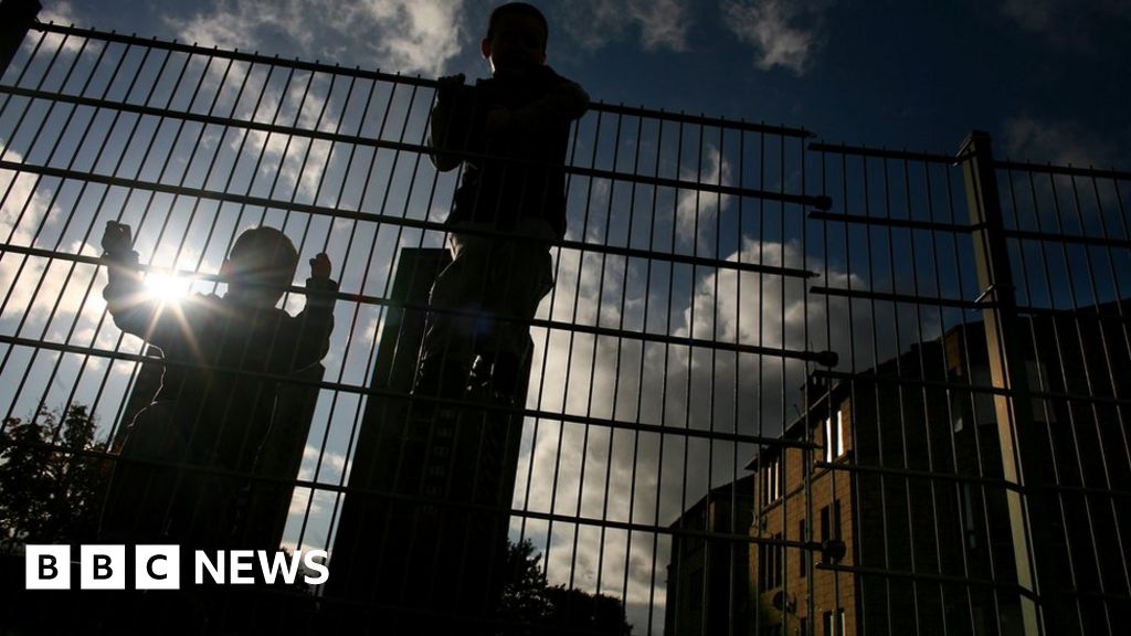 Destitution 'built in' to asylum process - BBC News