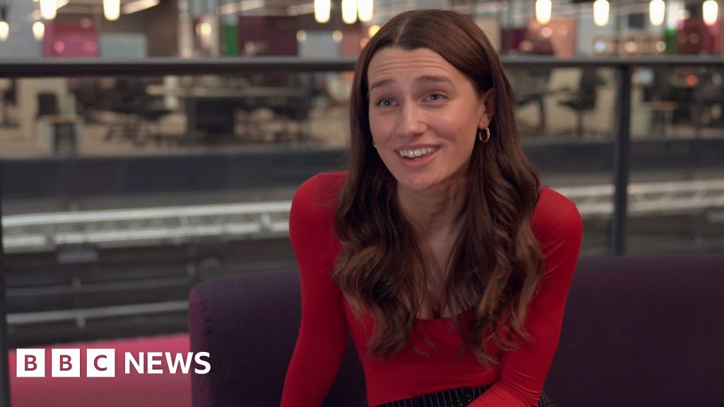 The Traitors: Elen didn't suspect Charlotte's fake Welsh accent - BBC News