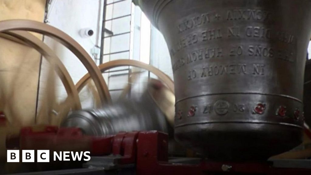 Newly cast commemorative bells ring out for first time - BBC News