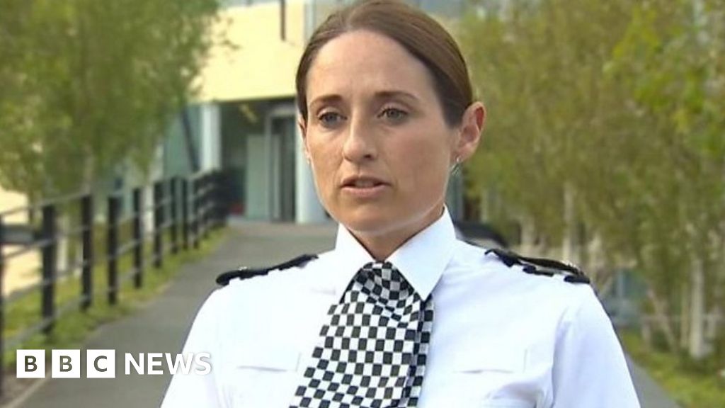 Murder probe police concerned for missing Tracy Kearns - BBC News