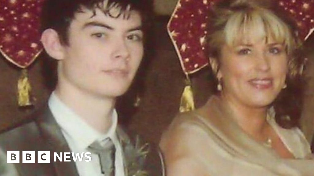 Road deaths: 'No mummy ever wants to see their child like that' - BBC News