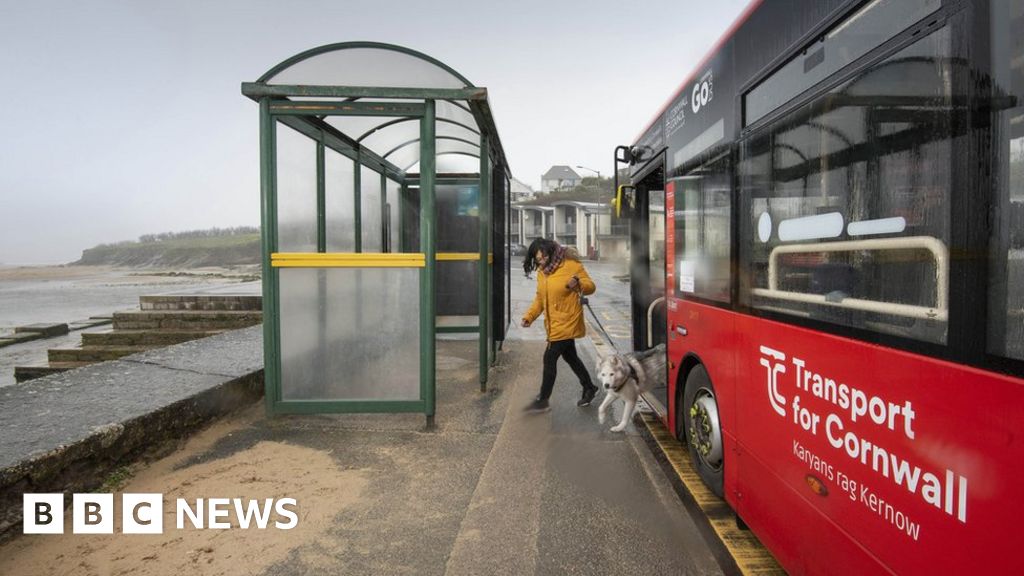 Free anytime bus travel scheme to continue in Cornwall