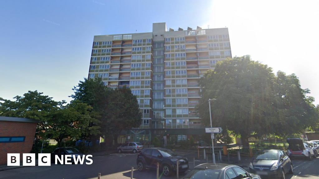 Plan to replace Gloucester's only high-rise tower with estate - BBC News