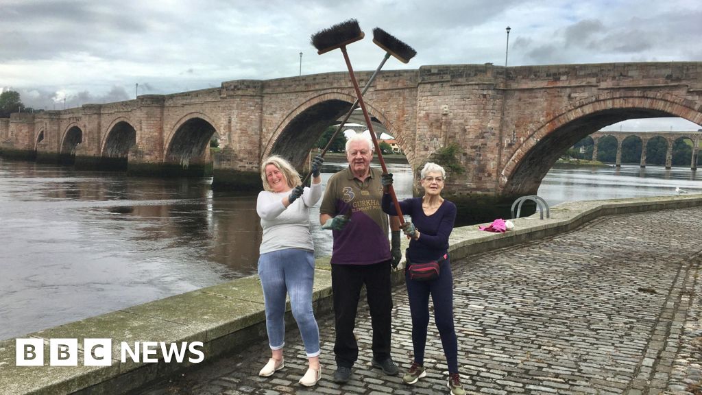 Berwick Old Bridge celebration to mark four centuries - BBC News