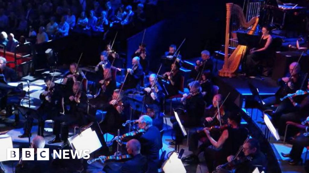 BBC Northern Soul orchestra tour kicks off in Wolverhampton - BBC News