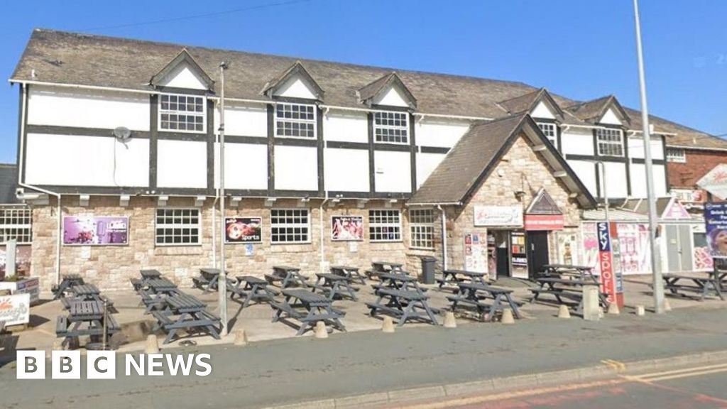 Towyn: Pub licence suspended after drunk child unconscious - BBC News
