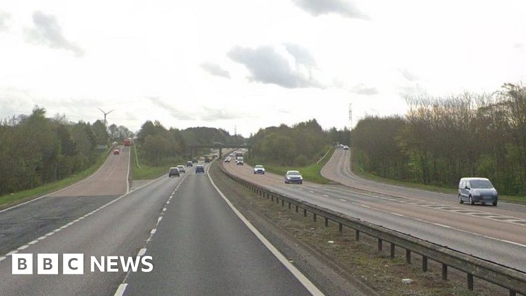 Woman, 28, critical after three-car-crash on A92 in Fife - BBC News