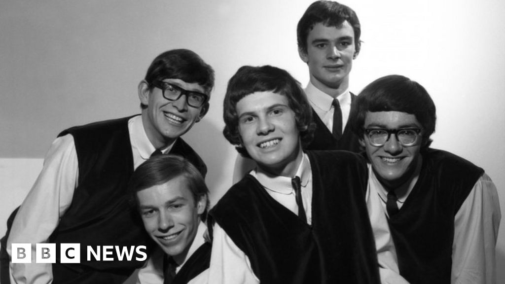 The Zombies: Hertfordshire band enter Rock and Roll Hall of Fame - BBC News