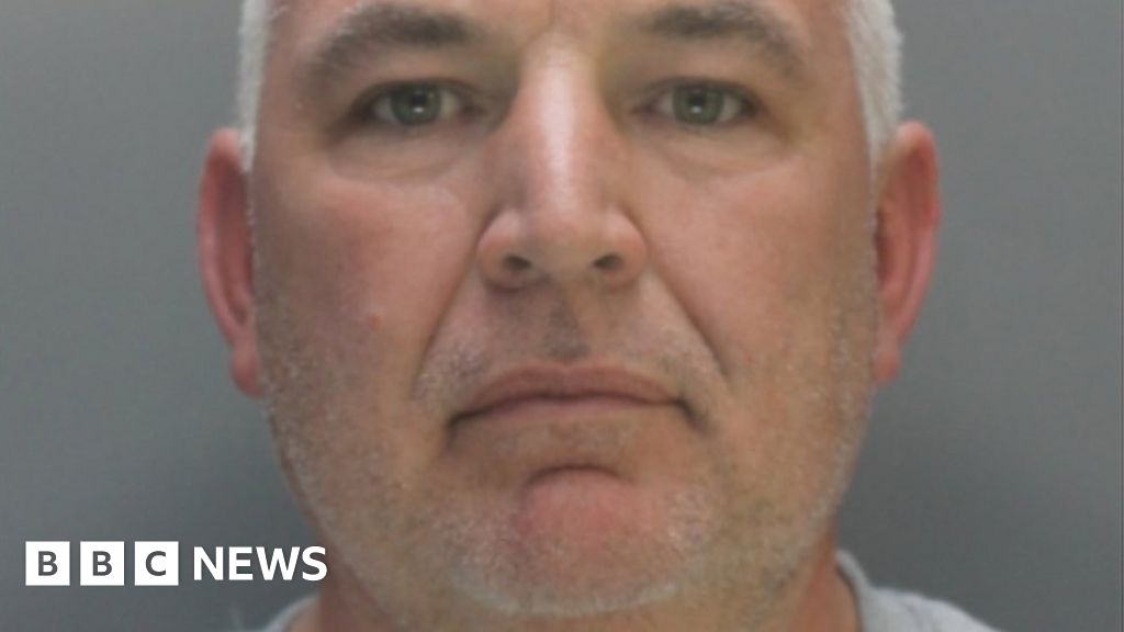 Anthony Bird jailed for Tracy Kearns manslaughter in Kinmel Bay - BBC News