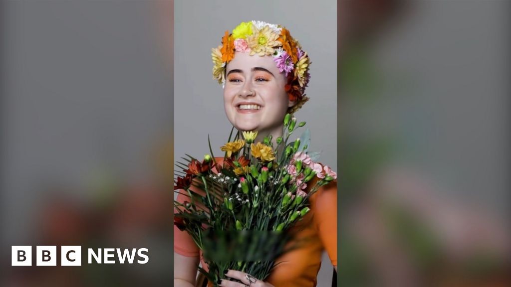 ‘You look like a man’: How Shell Rowe discovered she had cancer - BBC News
