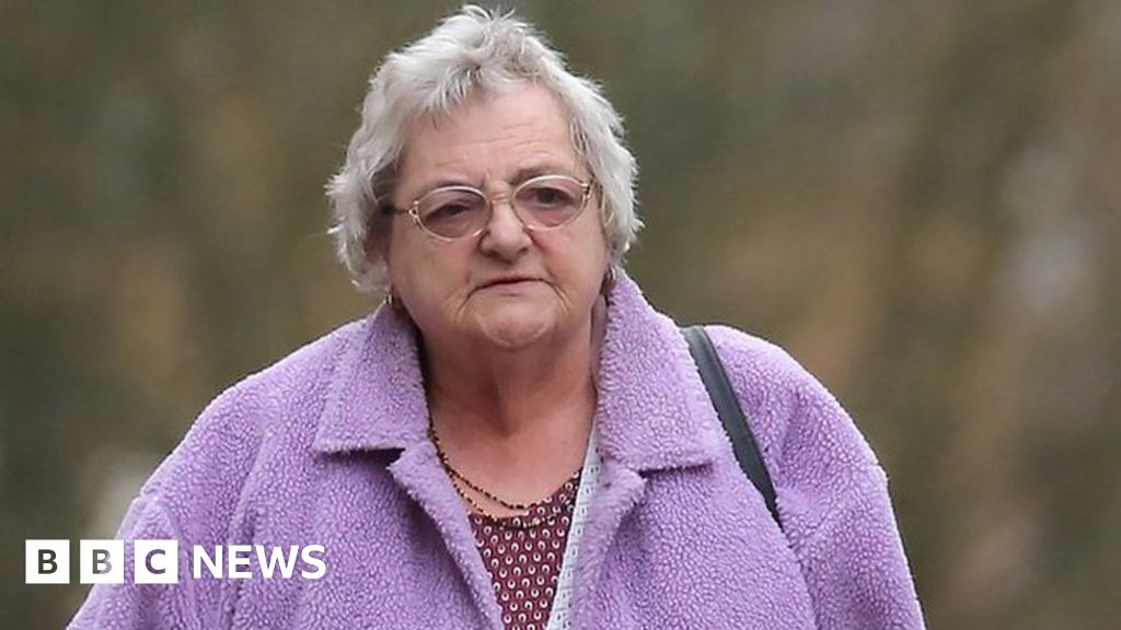 Urine row woman Angela Ayre jailed for killing partner - BBC News