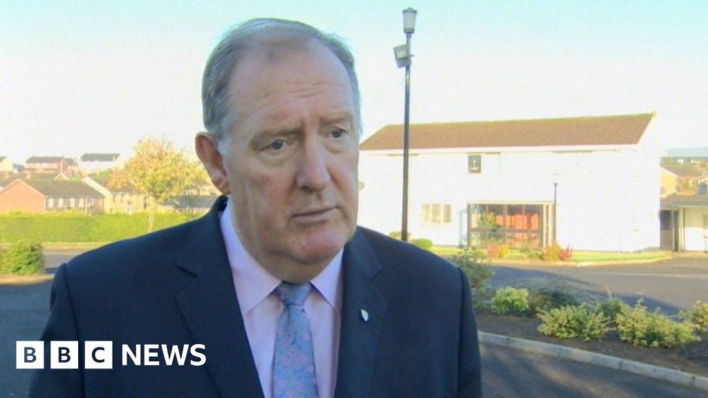 SDLP MLA Pat Ramsey to quit politics on health grounds - BBC News