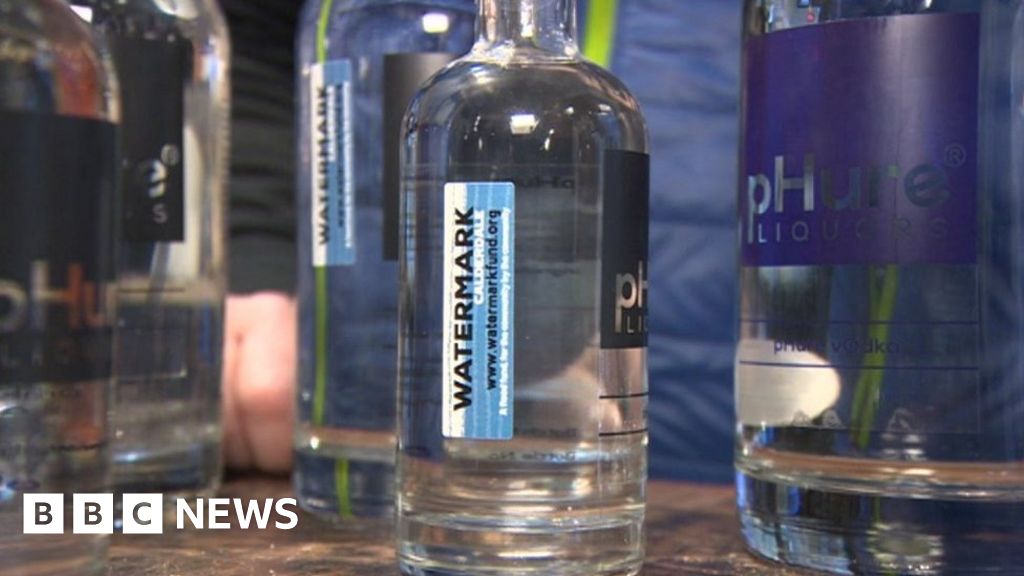 Calderdale Watermark scheme raises £300,000 flood cash fund - BBC News