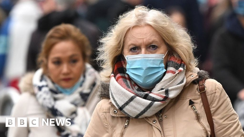 Covid: Daily UK case numbers hit record of 183,037 - BBC News