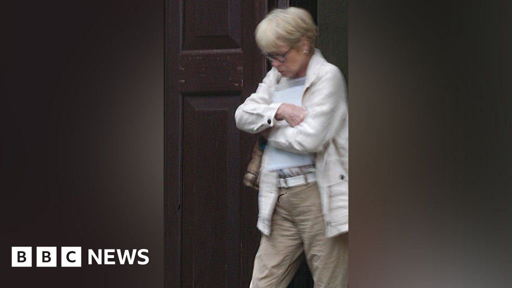 Drunk driver who went wrong way down M5 spared jail - BBC News