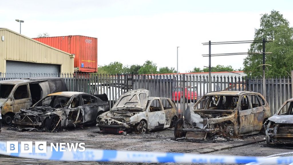 Ballymena: Pennybridge Industrial Estate fire was arson - BBC News