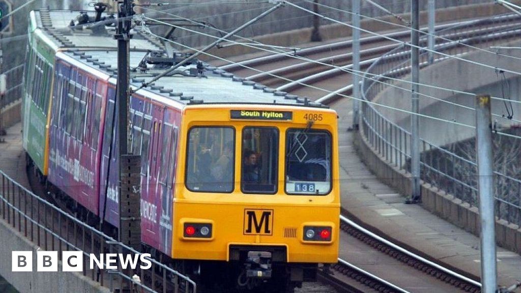 Tyne and Wear Metro: Signal failure fixed but commuters facing delays ...