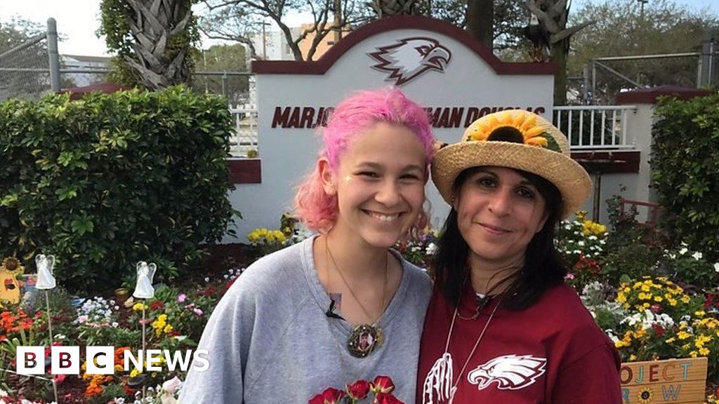 How 'Parkland tourism' led to this floral memorial