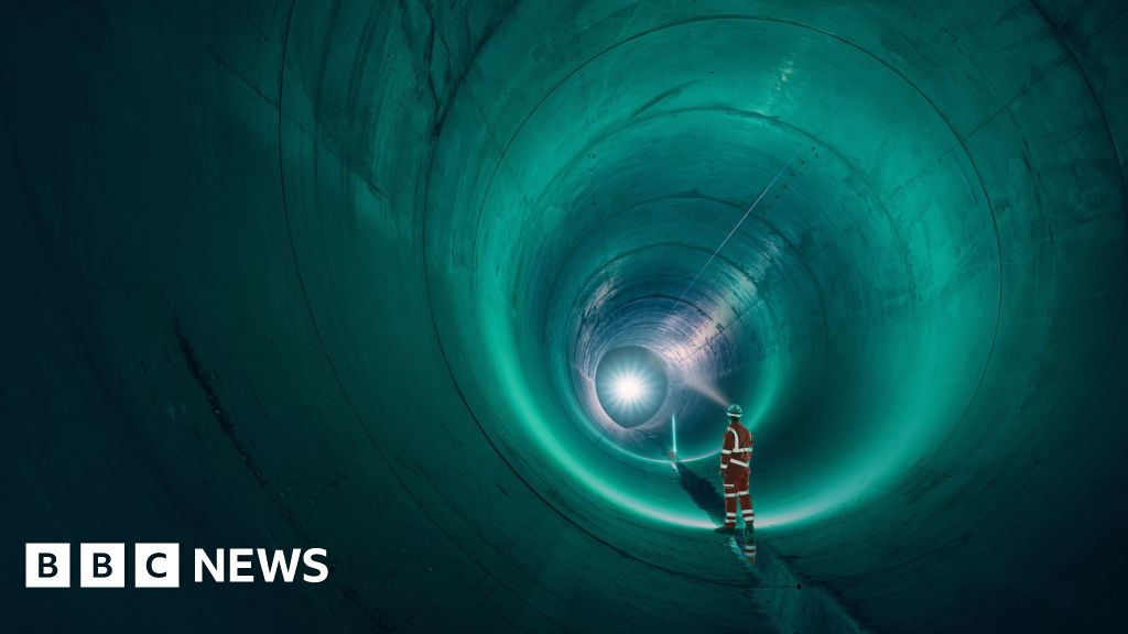 London's Thames Tideway Tunnel now fully connected - BBC News