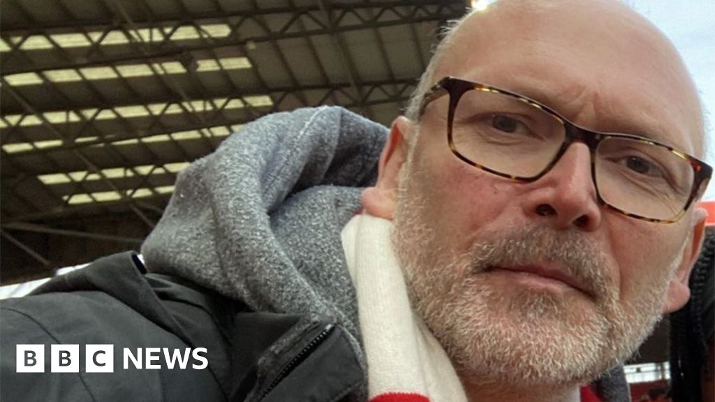 Stockton man saw objects 'flying in air' on turbulence-hit flight - BBC ...