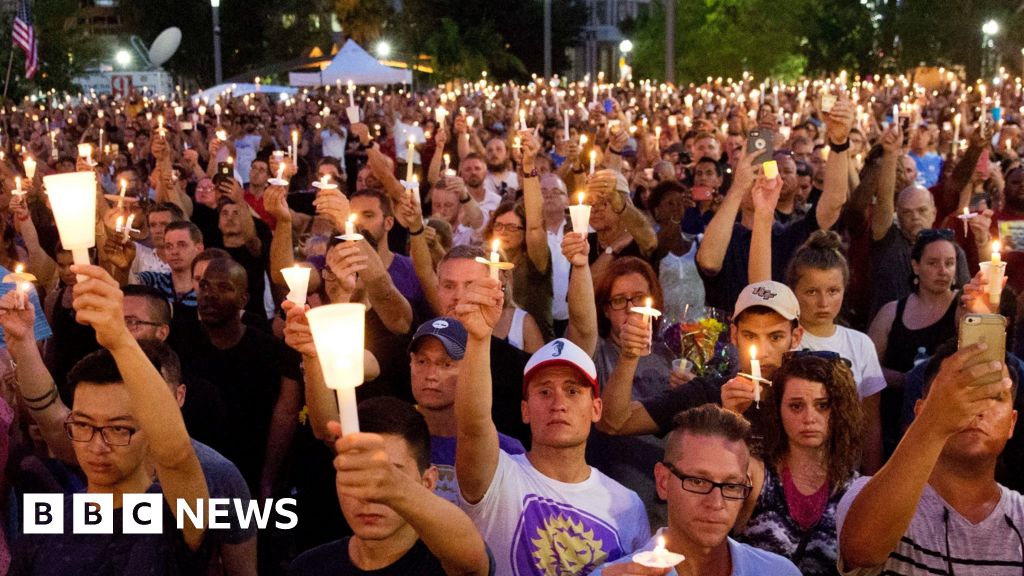 Vigils around world for Orlando - BBC News