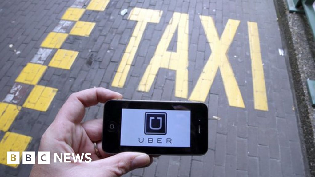 Uber driver 'pulls gun' on passenger in Florida - BBC News