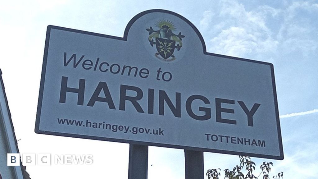 Haringey: Family to get £5K after council put them in a B&B - BBC News