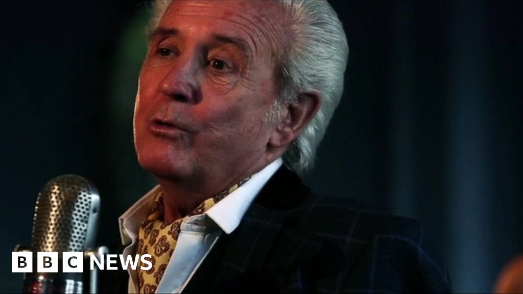 Tony Christie on his journey from Amarillo back to Co Mayo - BBC News