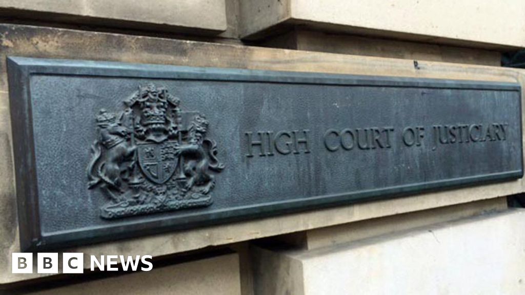 Man jailed for Greenock cleaver and axe attempted murder - BBC News