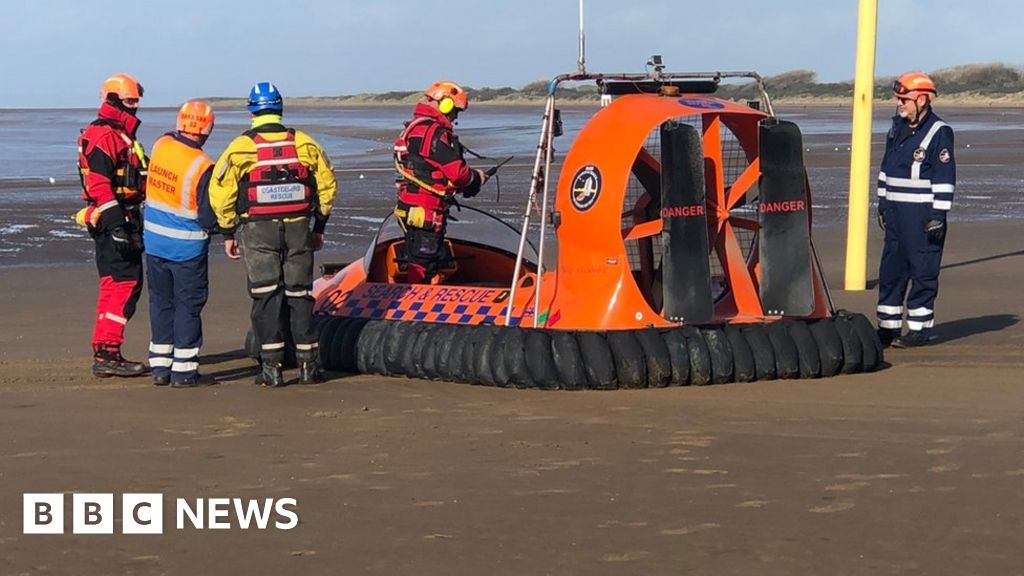 Burnham-on-Sea: Search for missing man in sea continues